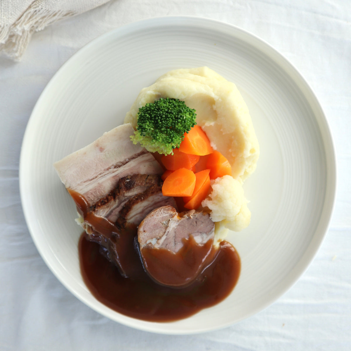 Trio of Roast - Lamb Shoulder, Beef and Pork with Vegetables and Gravy ...